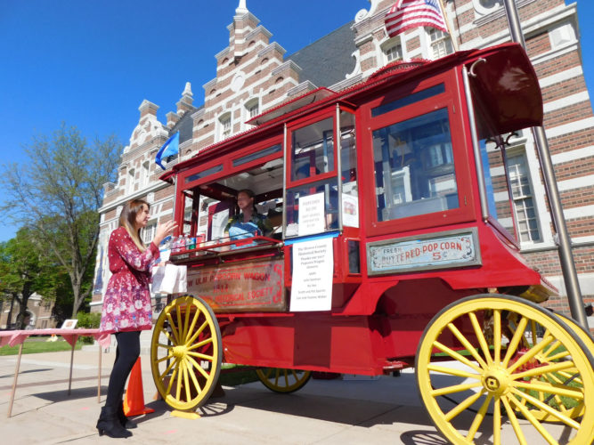 Popcorn wagon makes first appearance | News, Sports, Jobs - The Journal